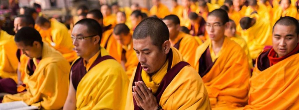 How to pray Buddhism?