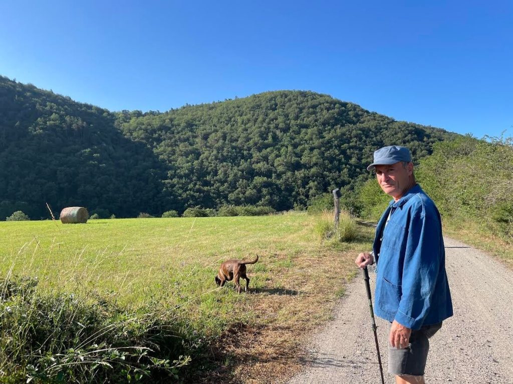 Hiking. Preserve, rehabilitate, animate... the precious advice of ...