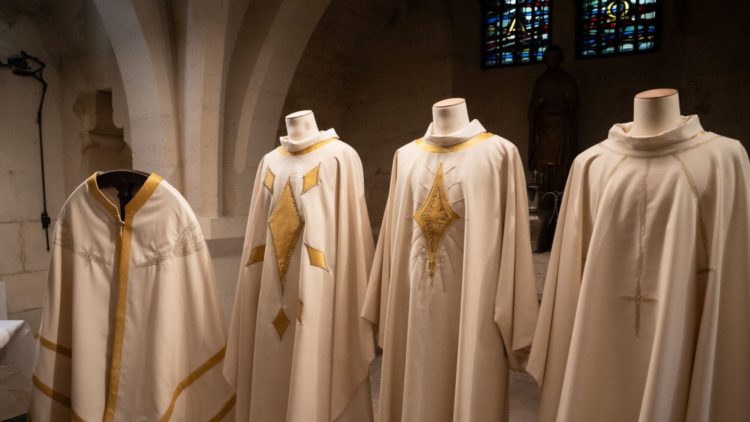 High school students create liturgical clothes